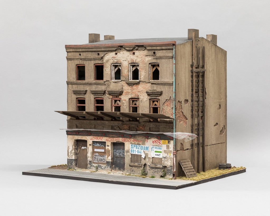 Joshua Smith - "68 Bolesława Limanowskiego"- scratch built miniature m ...